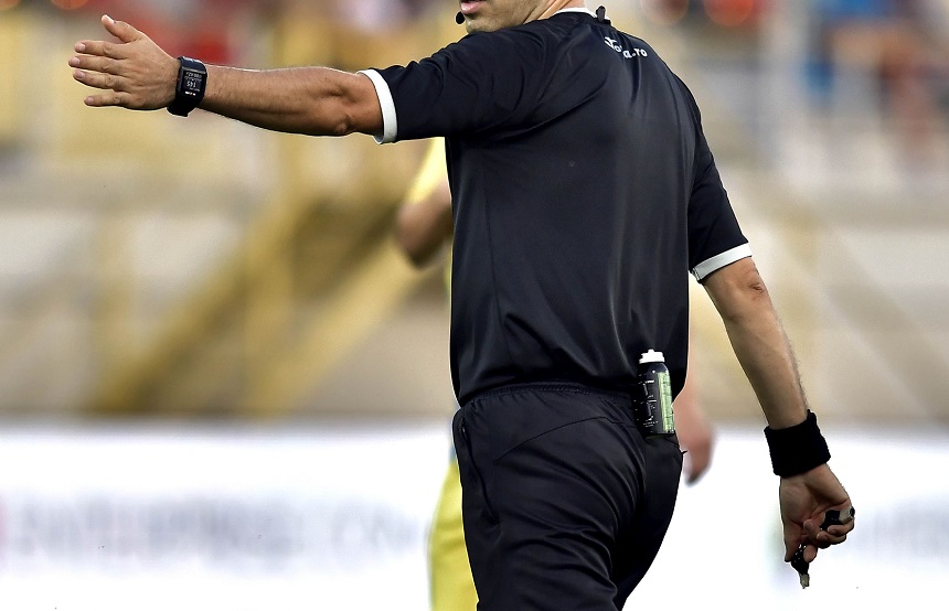 Dramă în fotbalul românesc! Unul dintre cei mai mari arbitri a intrat ...