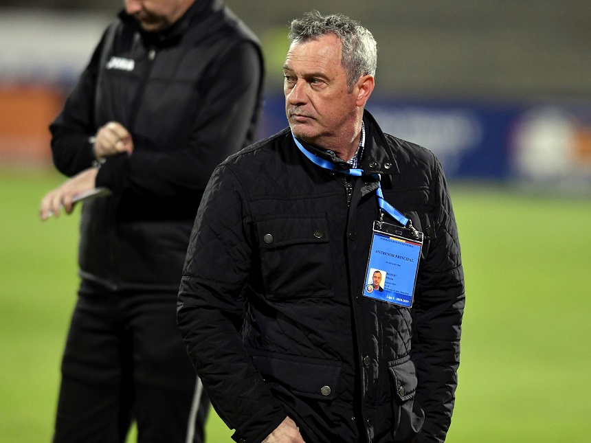 OFICIAL! Mircea Rednic a plecat de la Dinamo! Cine este favorit să-i ...